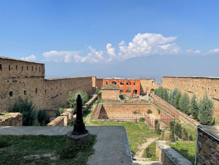 Top Places to visit in Srinagar, Kashmir - The Stupid Bear