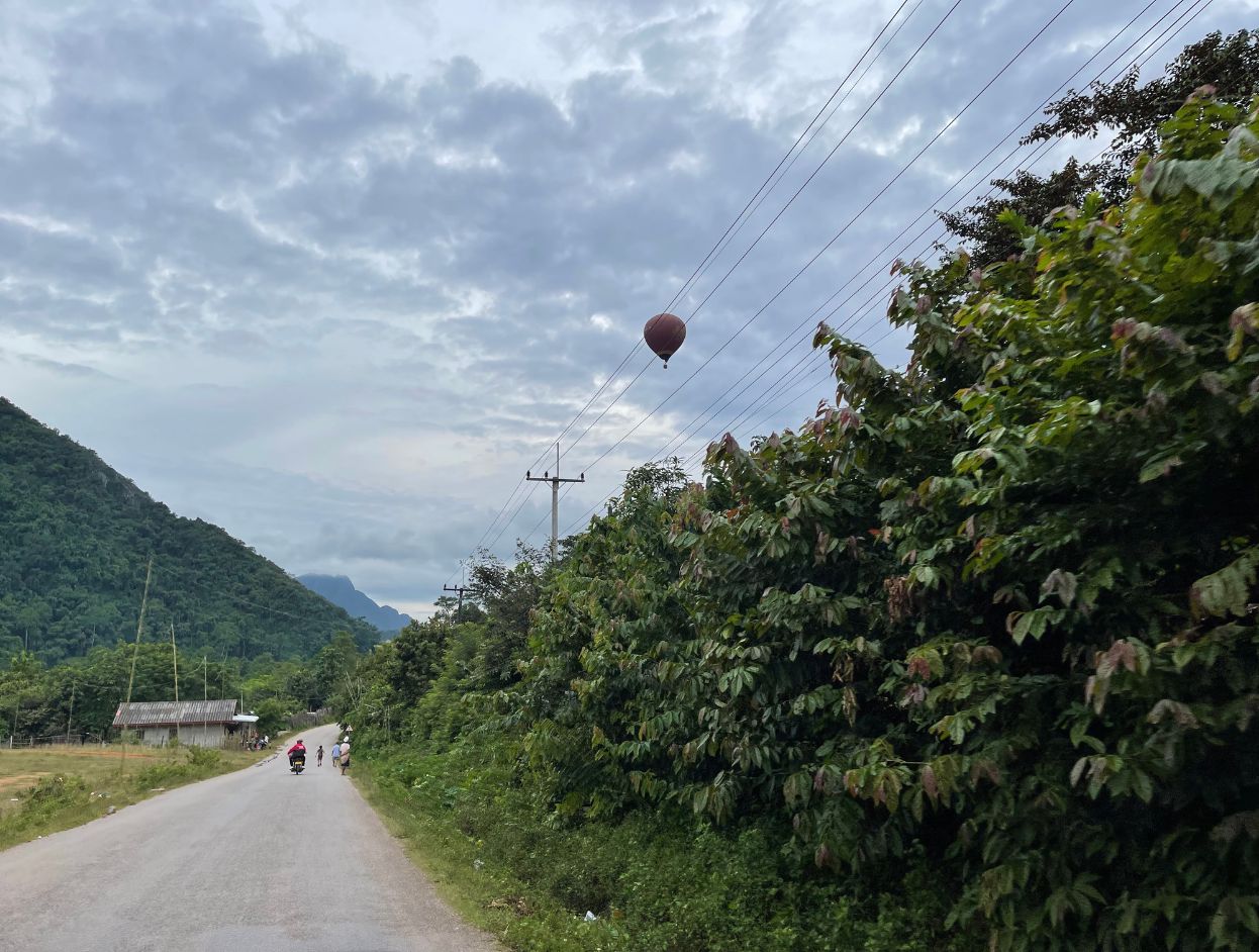 Hot Air Ballooning in Vang Vieng, Laos - The Stupid Bear